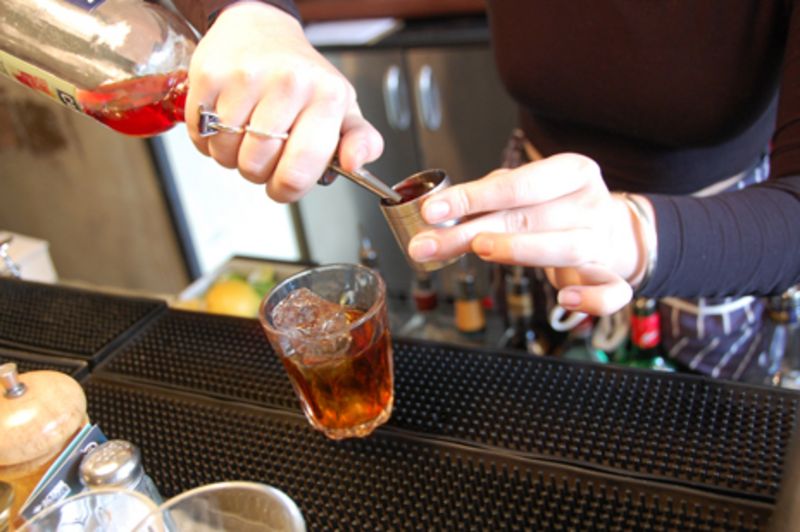 Why do some people prefer bitter drinks? - BBC News