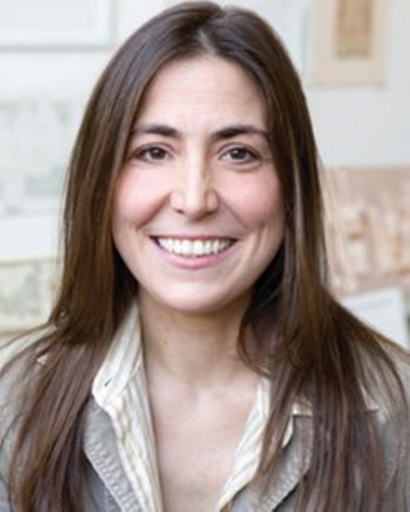 Bullying tale wins Guardian children's fiction prize - BBC News