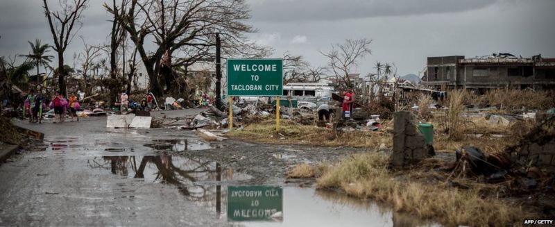 Typhoon Haiyan: Before and after the storm - BBC News