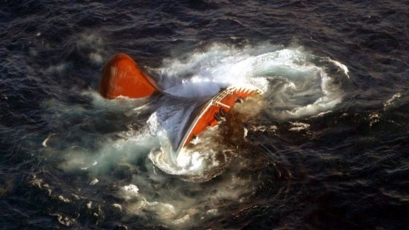 Modern Express ship 'successfully towed from French coast' - BBC News