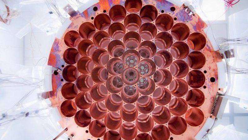 Dark matter hunt: LUX experiment reaches critical phase - BBC News