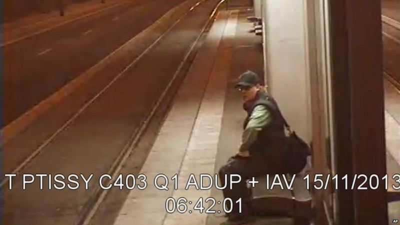 In pictures: Paris gun suspect - BBC News