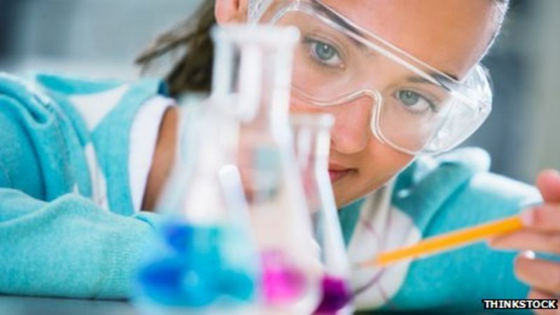 Warning over lack of science practical lessons - BBC News