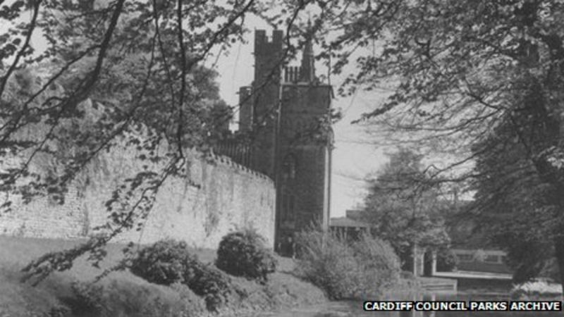Cardiff Castle moat is re-flooded after excavation - BBC News