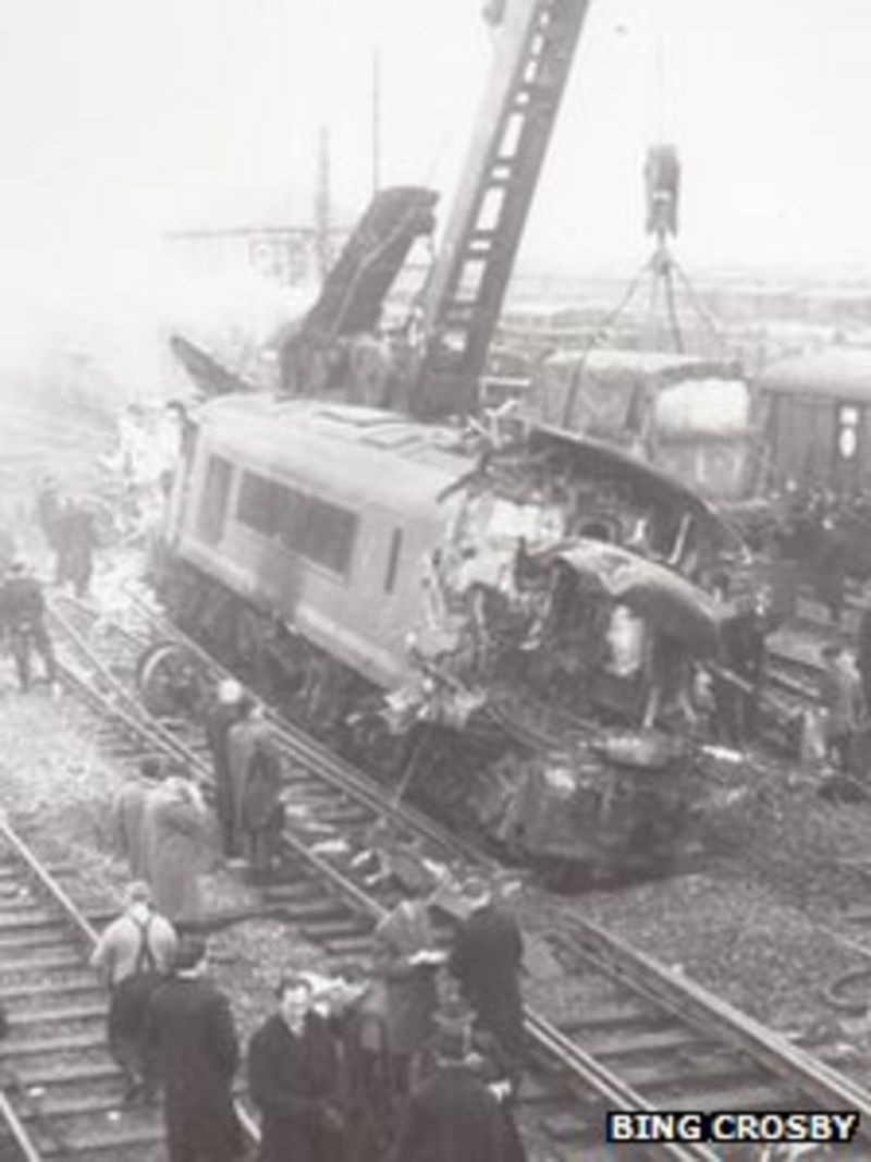 Stanton Gate railway crash: 50th anniversary marked - BBC News