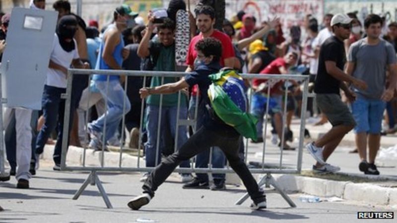 Brazilian homeless man sentenced over Rio riots - BBC News