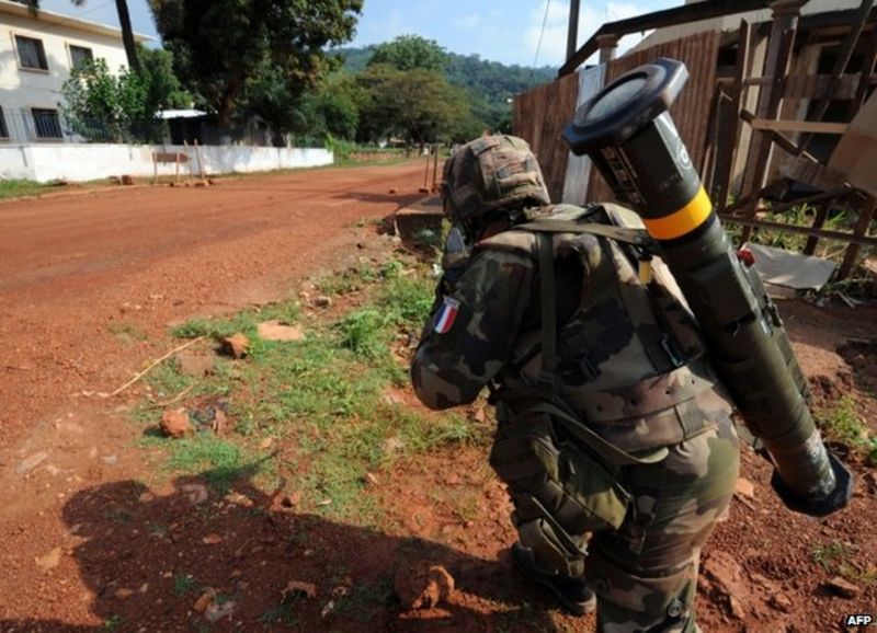 Central African Republic: French troops expand operations - BBC News