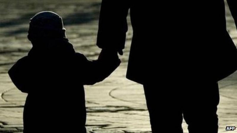 Parental child abductions from UK 'double in a decade' - BBC News