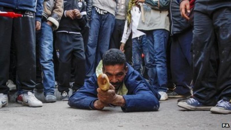 Tunisia leader 'hopeful' despite Arab Spring protests - BBC News