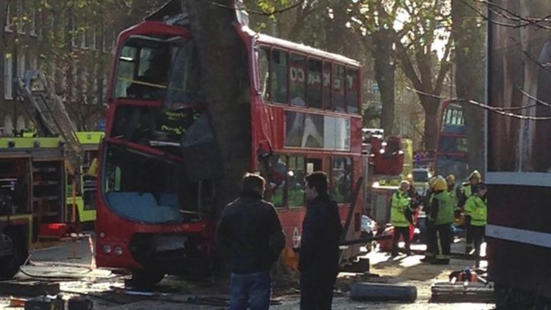 London bus crash: wreckage cleared from road - BBC News