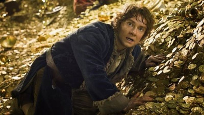 Hobbit beats Wolf at US Box Office - BBC News