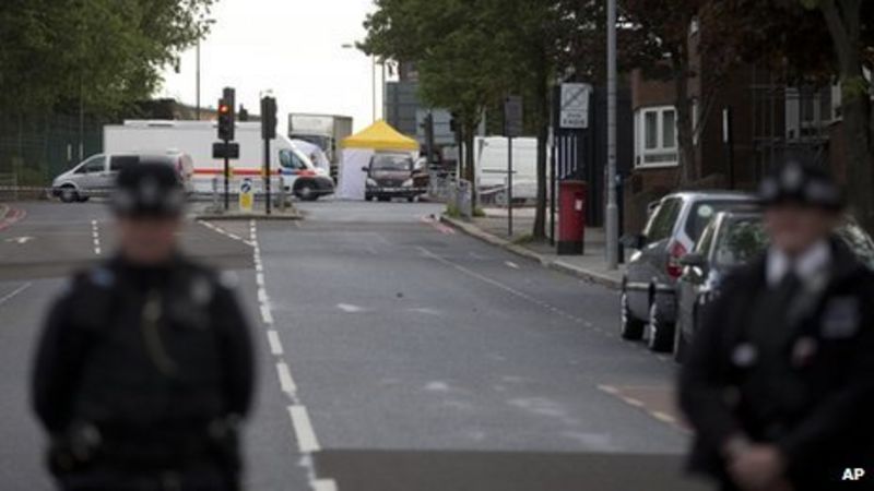 Ofcom clears news coverage of Lee Rigby murder - BBC News