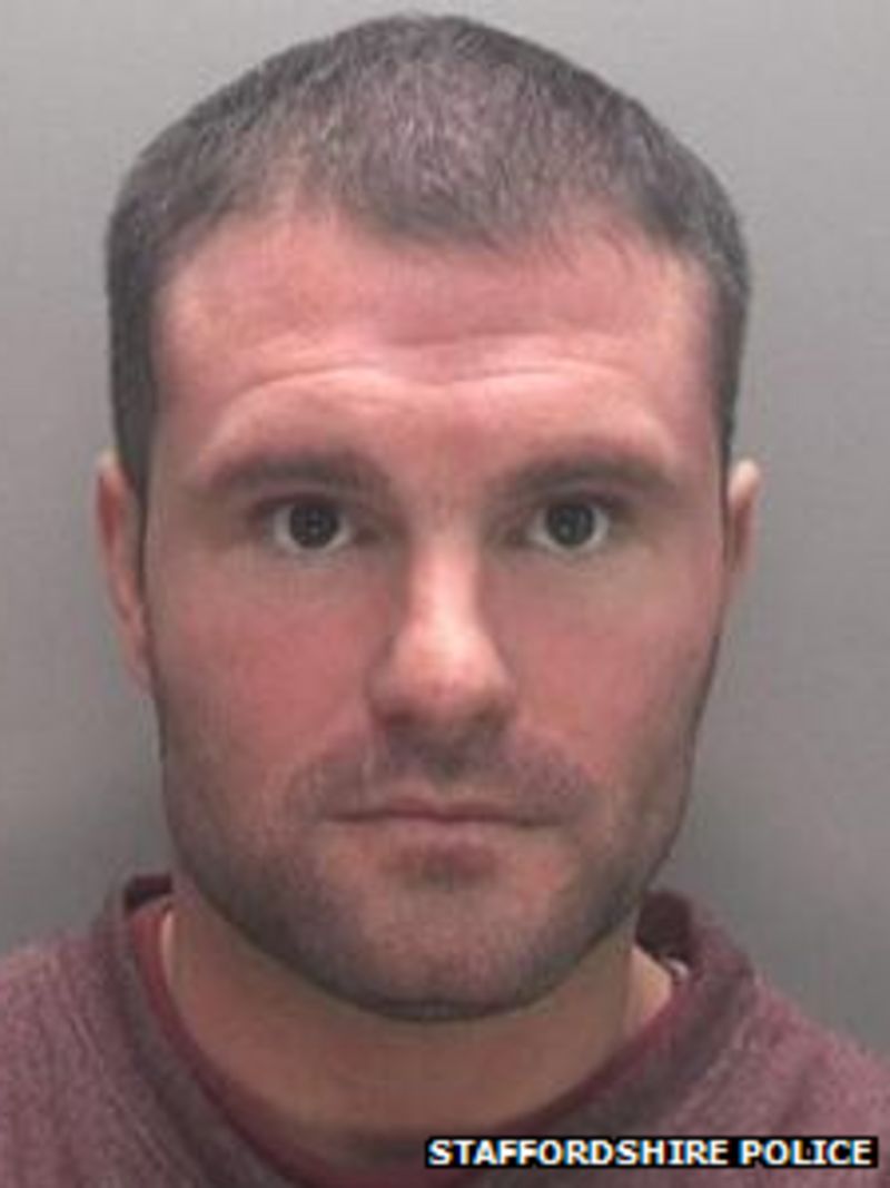 Ex-detective Daniel Watts jailed for passing data to drug dealer - BBC News