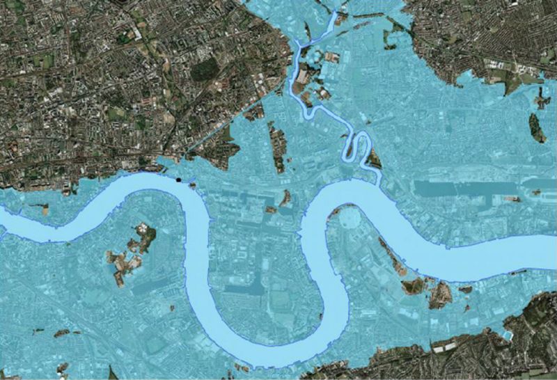 How does the Thames Barrier stop London flooding? - BBC News