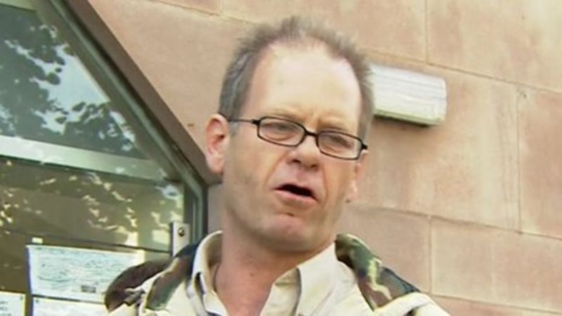 Cancer fund father Kevin Wright's sentence reduced - BBC News