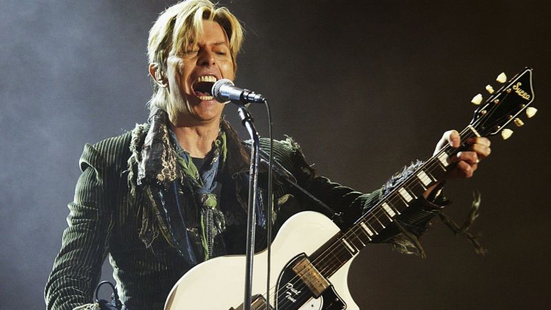 David Bowie writes new songs for New York stage show - BBC News