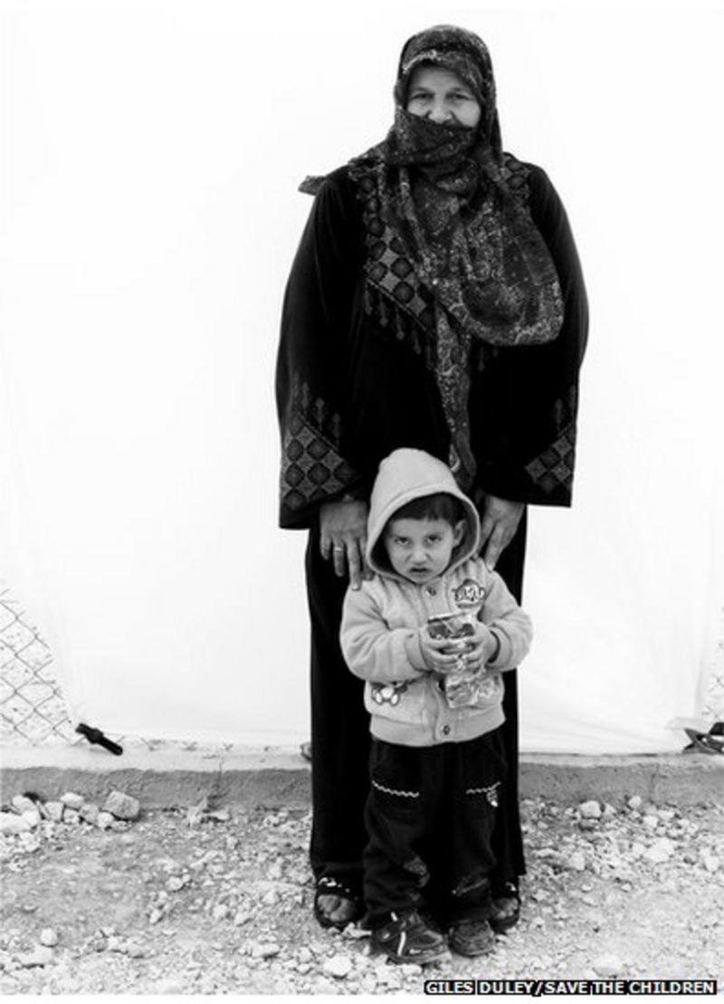 Born a refugee: Syrian children of the camp - BBC News