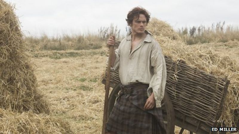 Big-budget drama Outlander films in Scotland - BBC News