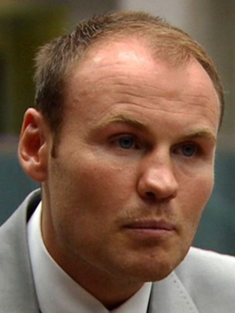 Boxing promoter Barry Hughes jailed over mortgage fraud - BBC News
