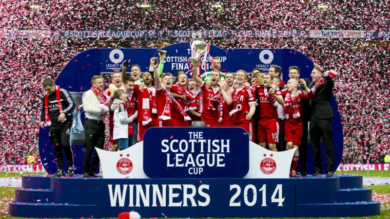 In pictures: Aberdeen win Scottish League Cup final - BBC News