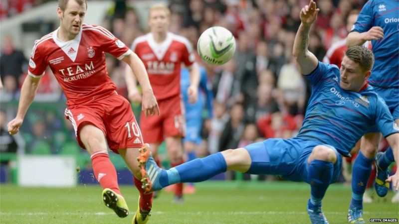 In pictures: Aberdeen win Scottish League Cup final - BBC News
