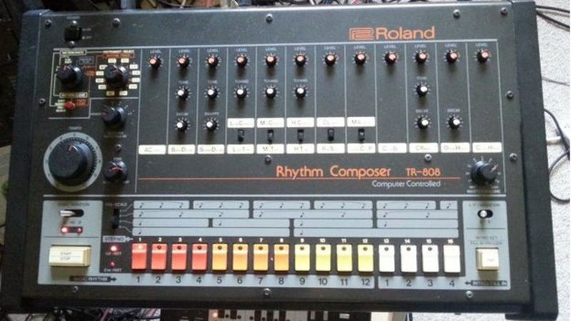 Ikutaro Kakehashi: Roland founder and music pioneer dies aged 87 - BBC News