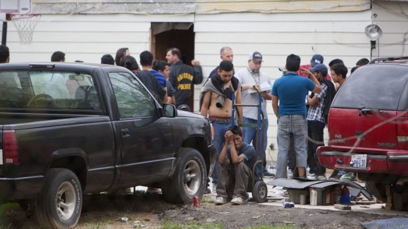 Mexico and Guatemala free victims of human trafficking - BBC News