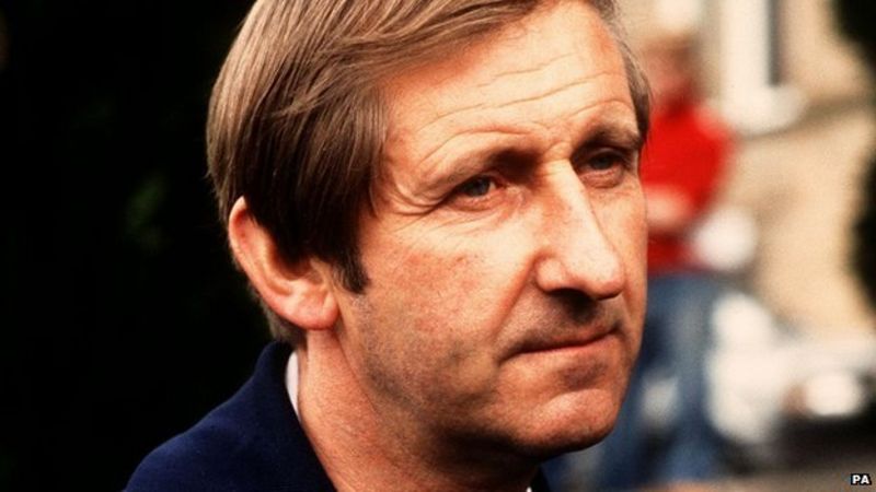 Jeff Astle: Head injury footballer's case tip of the iceberg? - BBC News