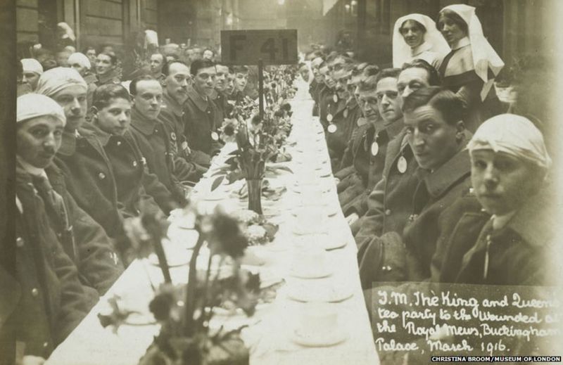 Christina Broom, Britain's first female press photographer - BBC News
