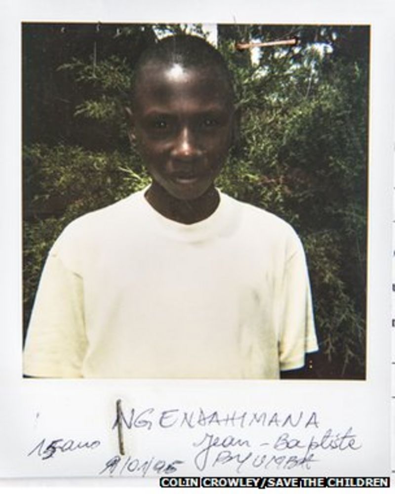 The Rwanda photographs that reunited families - BBC News