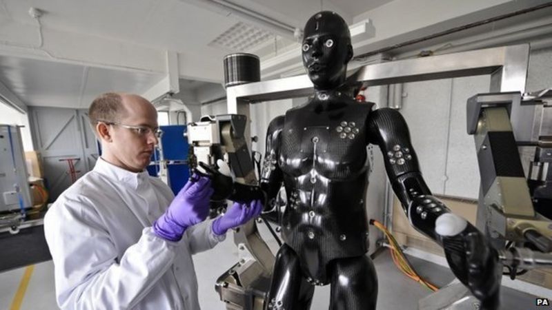 Robot mannequin to test armed forces' protective suits - BBC News