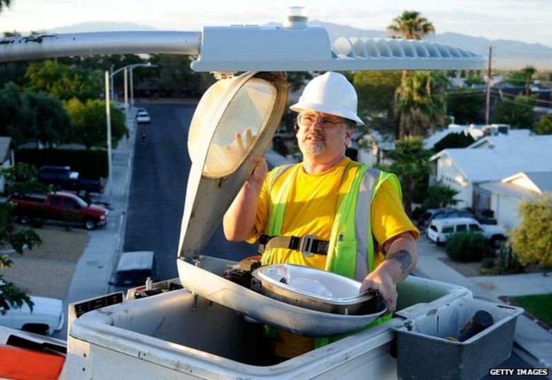 Cities on frontline of climate change struggle - BBC News
