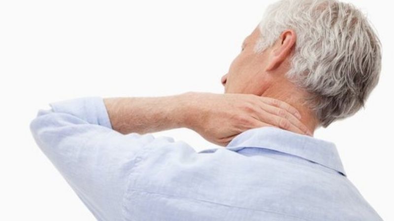 Chronic pain 'may be inherited' - BBC News