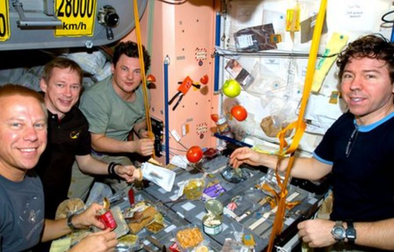 Astronaut launches space meal contest - BBC News