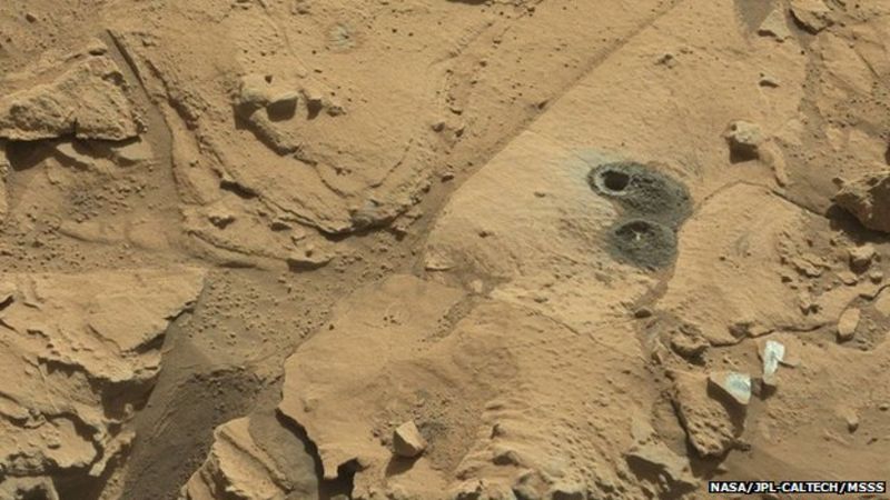 Nasa's Curiosity Mars rover drills for rock sample - BBC News
