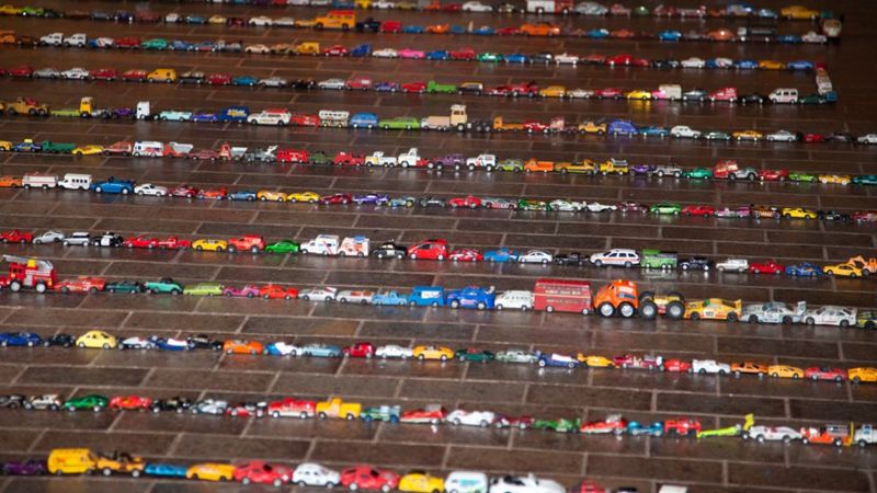 National Motor Museum completes toy car record - BBC News