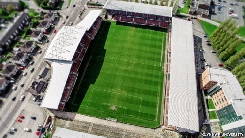 Wrexham FC's Racecourse Stadium gets 300k revamp - BBC News