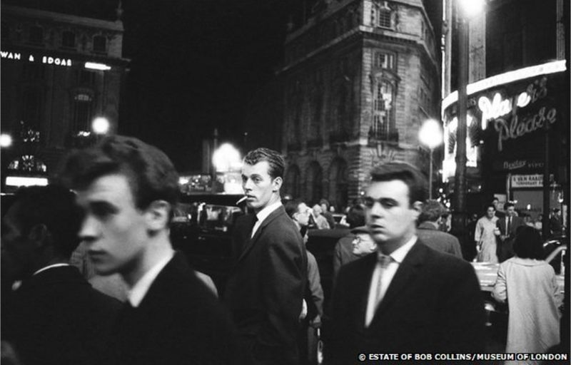 Observing the crowd: Bob Collins - BBC News