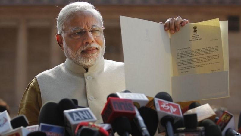 In pictures: Narendra Modi's early life - BBC News