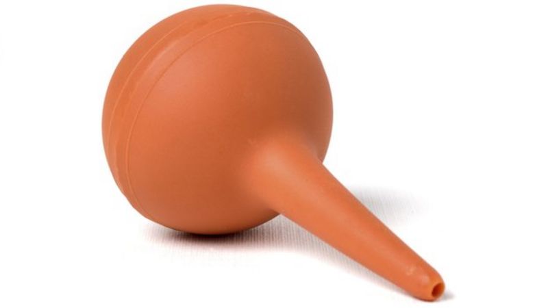 'Super poo donors' wanted - BBC News