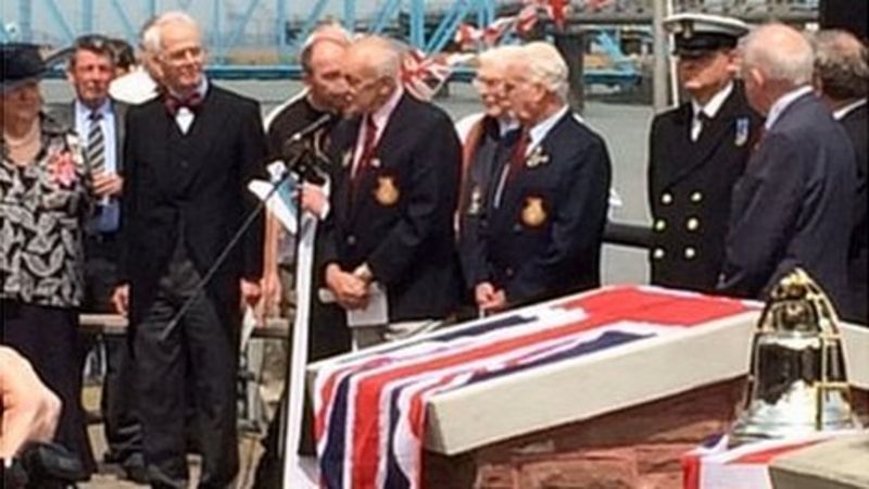 Birkenhead memorial for 1939 HMS Thetis victims - BBC News