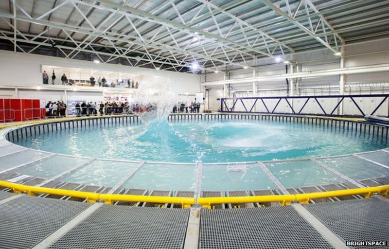Spectacular wave tank opens in Edinburgh - BBC News