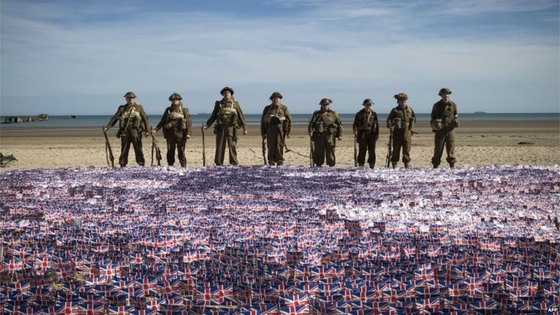 In pictures: D-Day assault remembered - BBC News