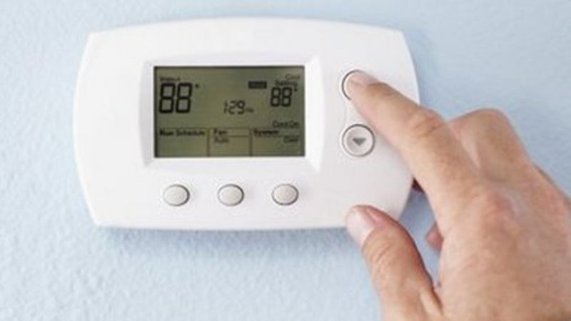 Smart meters can be hacked to cut power bills - BBC News