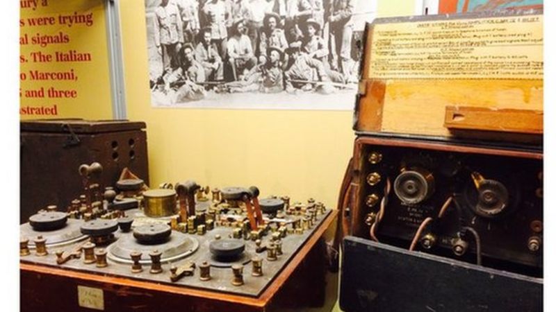 World War One: How radio crackled into life in conflict - BBC News