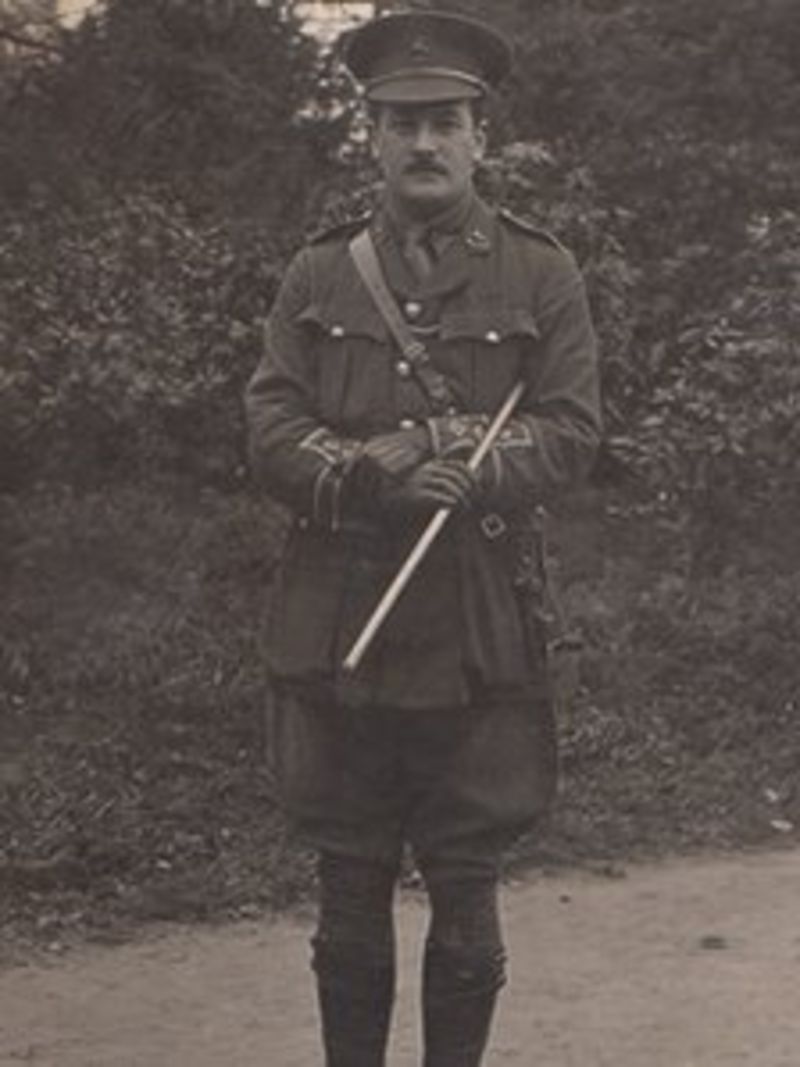 Liverpool Giants: The men who made up Lord Derby's Pals - BBC News