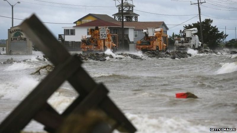 Hurricane Arthur loses strength - BBC News