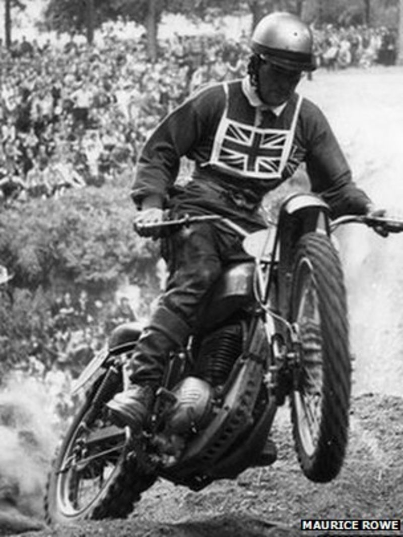 Motocross star and Bond stuntman Dave Bickers dies aged 76 - BBC News
