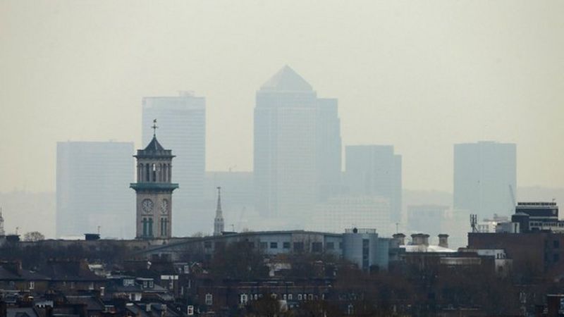 Air pollution 'causing deadly public health crisis' - BBC News