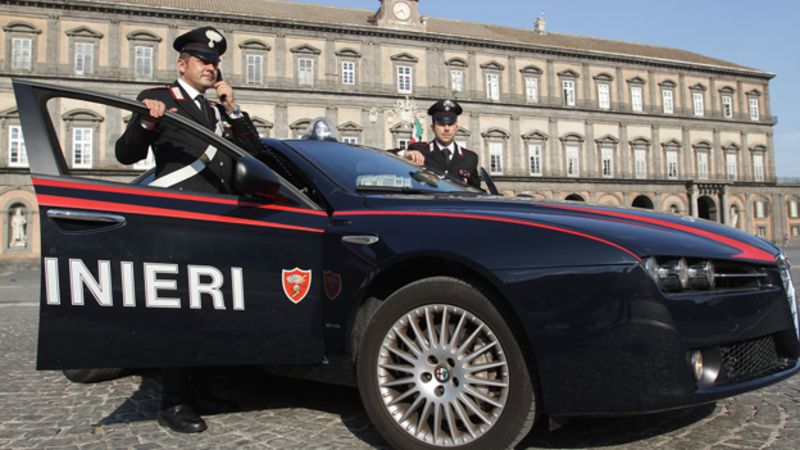 It's 200 years old, but what is Italy's carabinieri? - BBC News